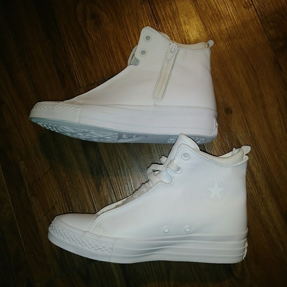 Converse | Shoes | Nwt Converse White Leather Mid Top Wedge Sneakers ...
